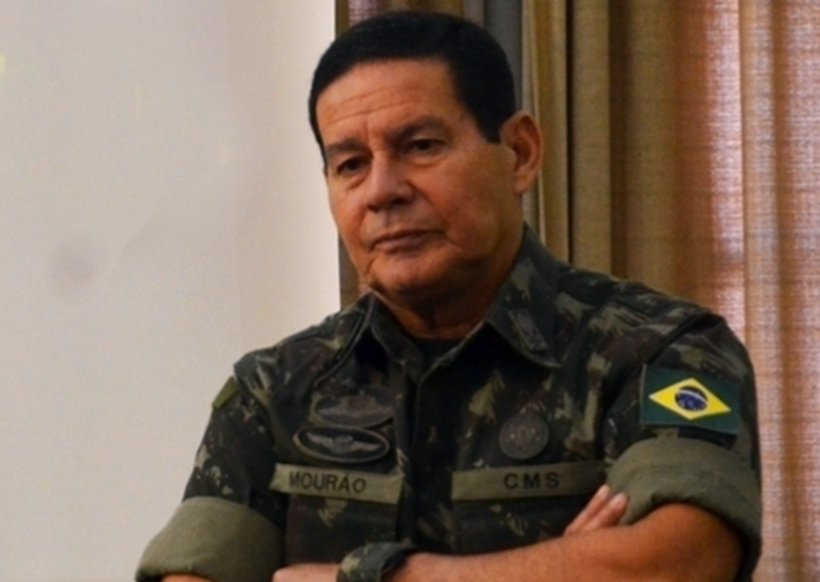 General Mourão é afastado do seu cargo pelo Exército