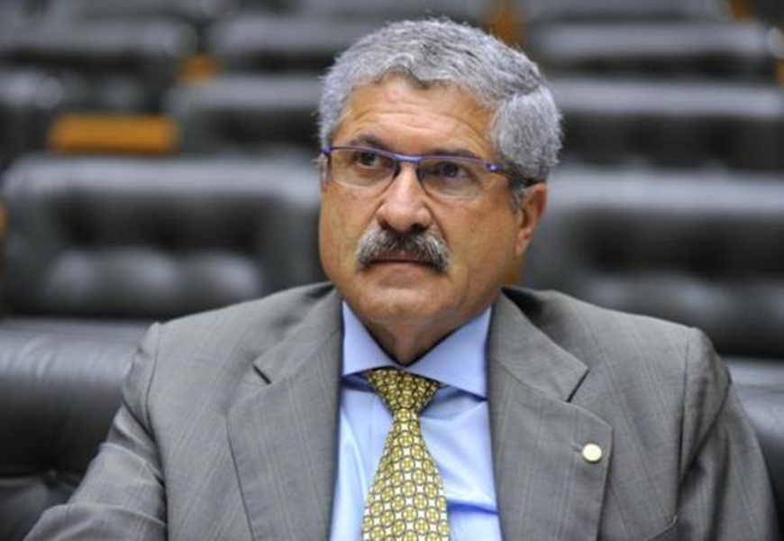 Bancada está dividida entre Lula e Bolsonaro, diz líder do PR - Hora do ...