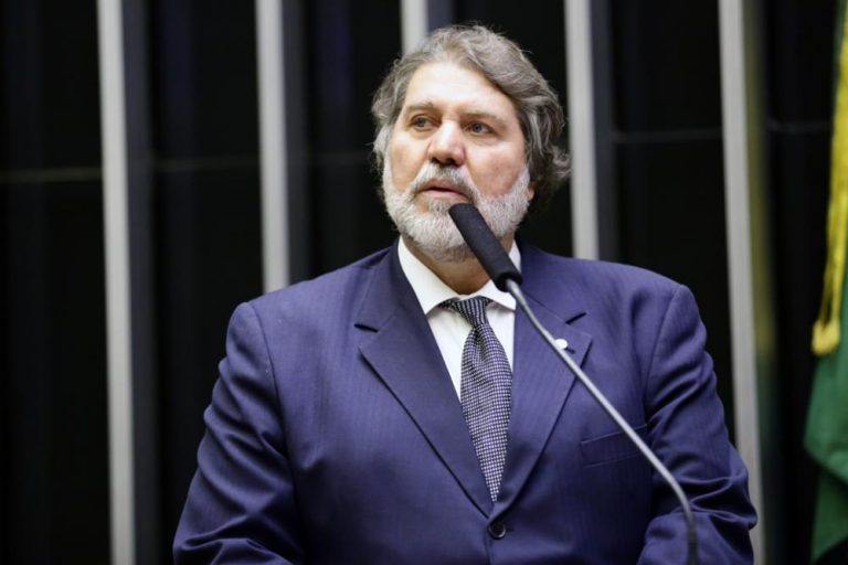 Renildo: “Bolsonaro todo dia agride a sociedade brasileira”