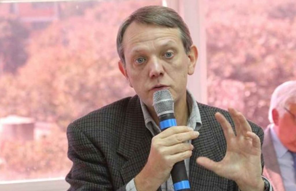 “Frente ampla” deve se impor em defesa do impeachment, entende André Singer