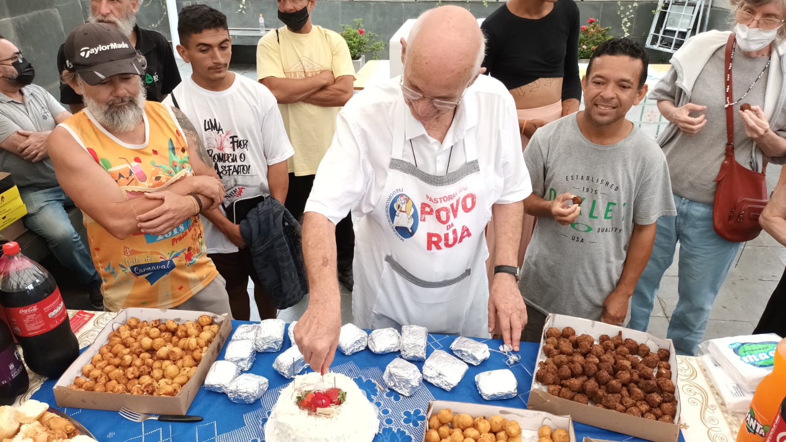 “Compromisso com a vida” marca o aniversário de 74 anos do padre Júlio ...